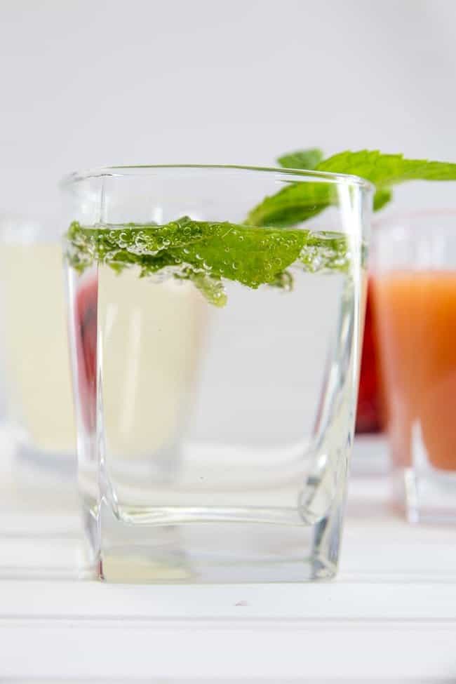 3 Ingredient Vodka Drinks 4 Simple Mixed Vodka Drinks 3 Ingredient Vodka Drinks 4 Simple Mixed Vodka Drinks