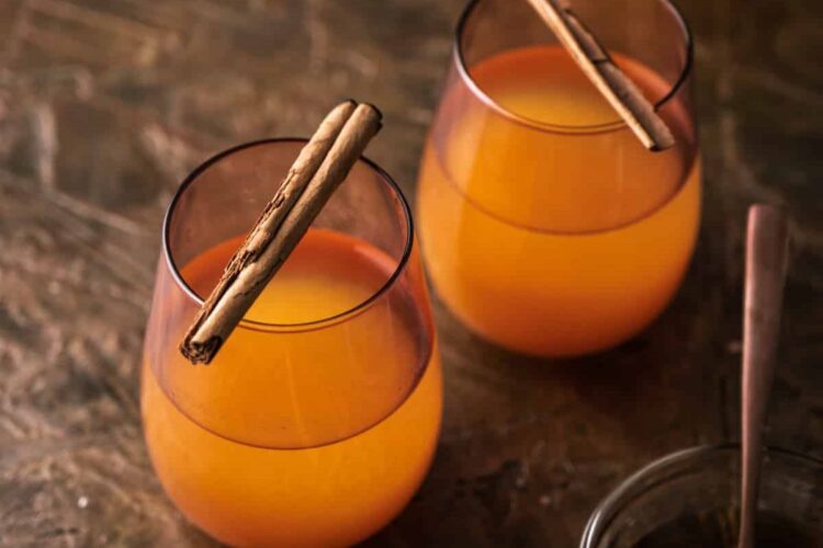 18 Vegan Halloween Drinks For A Ghoulishly Fun Party - Happy Food ...