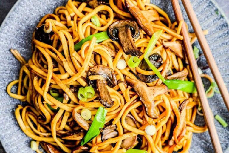 25 Vegan Dinner Recipes That Even Meat Lovers Can’t Resist - Happy Food ...